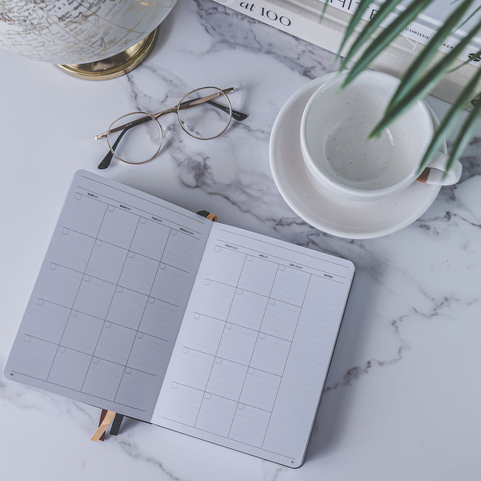 Undated B6 Weekly Daily Sewn-Bound Planner | Tonya Plans – TonyaPlans